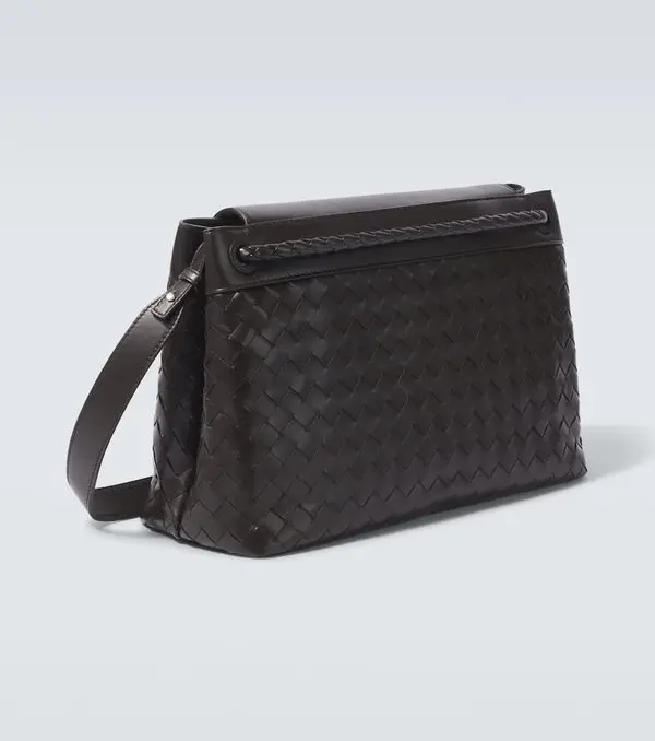 Bottega Veneta Andiamo Medium Messenger Bag - Brown