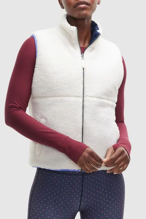PELOTON Cozy Fleece Reversible Vest - Deep Navy