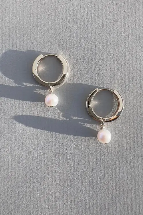 ASTOR & ORION Paloma Pearl Huggie Earrings - Silver