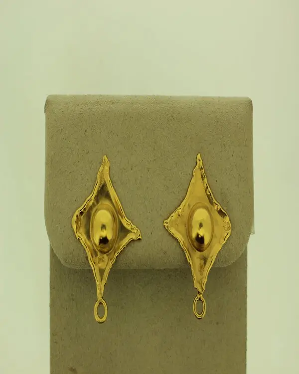 TWENTY TWO CARATS 22k Yellow Gold Earrings - One-color