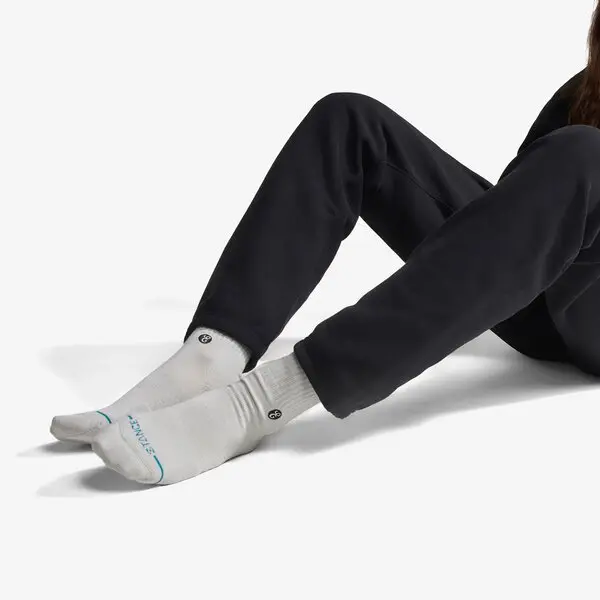 E BY END. Basic Crew Socks 3 Pack