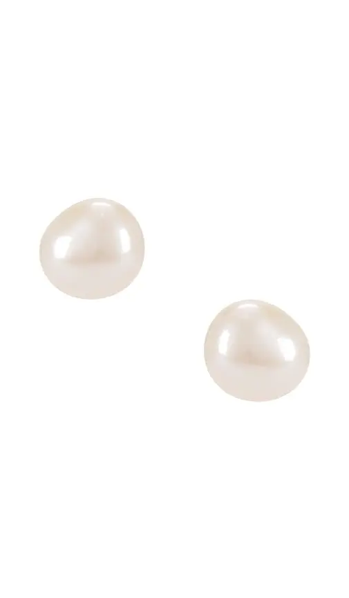 Shashi Stud Earrings - Pearl