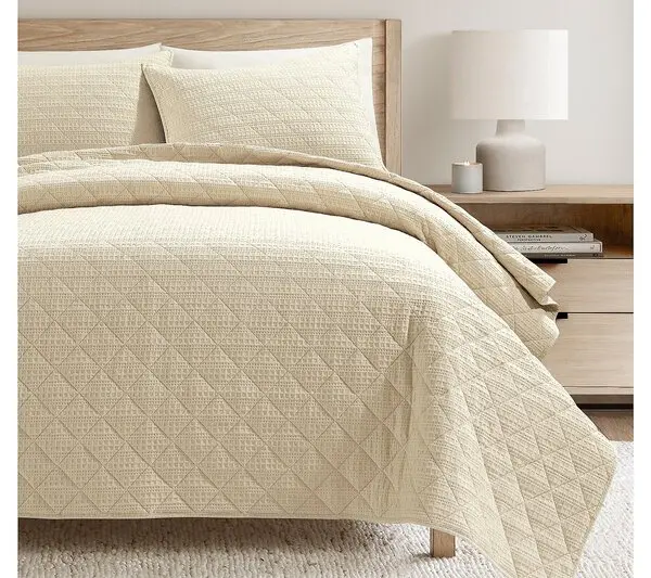 LUSH DECOR Haniya Solid Waffle Quilt 3pc Set Fu Ll/queen - One-color