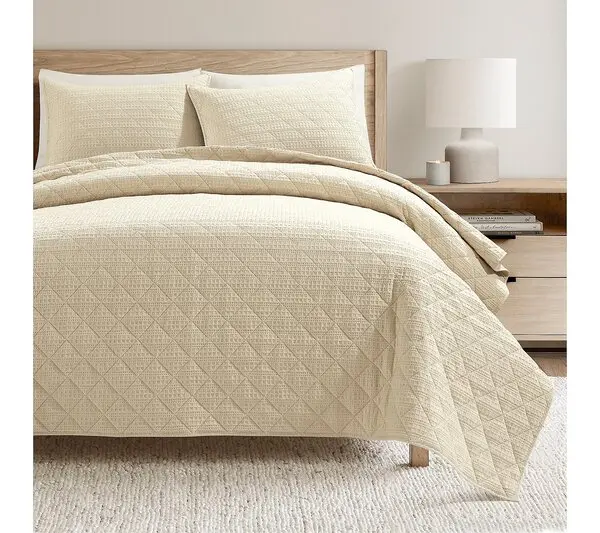 LUSH DECOR Haniya Solid Waffle Quilt 3pc Set Ki Ng - One-color