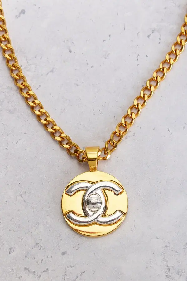 Chanel 1997 Cc Turnlock Pendant Necklace