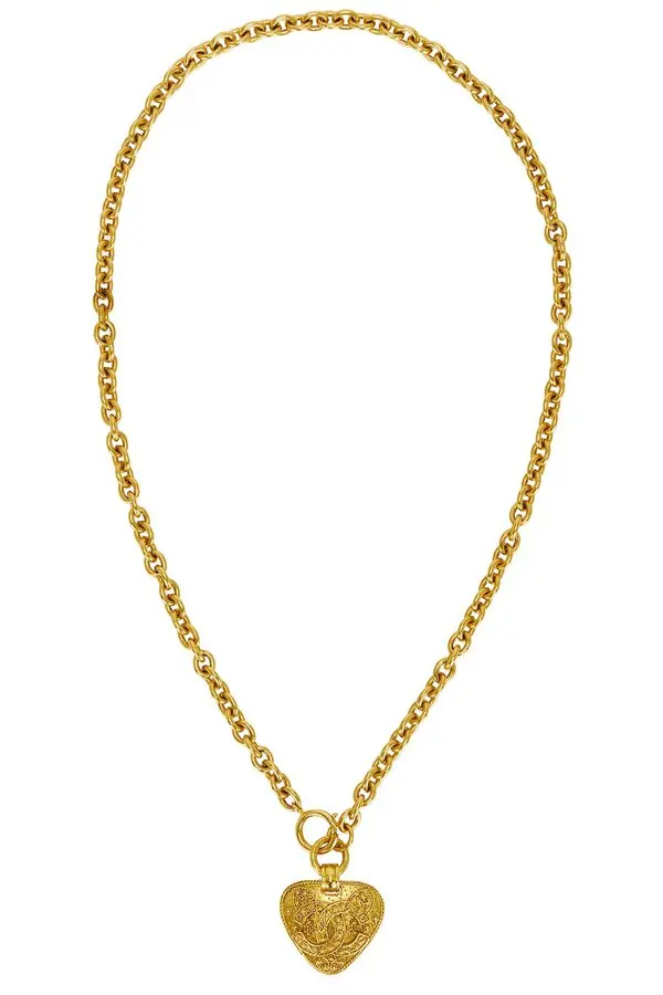 Chanel Cc Heart Pendant Necklace - Gold