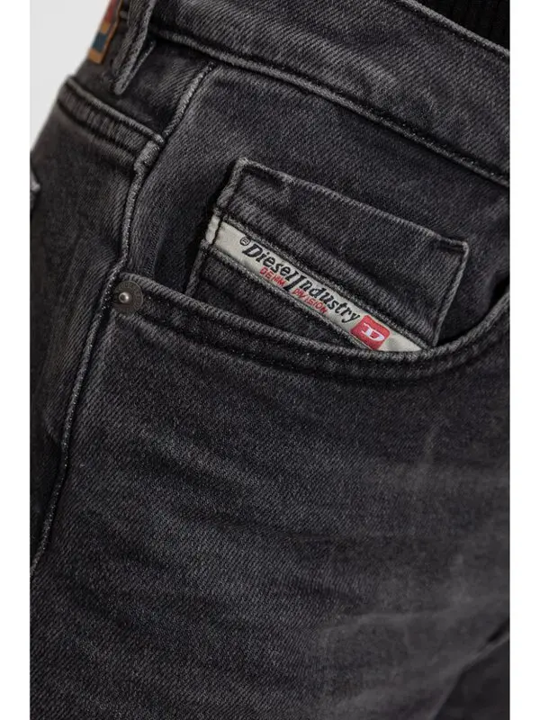 DIESEL® 1978 D-akemi Jeans