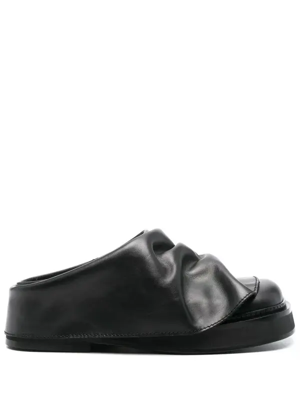 Attico Mini Robin Sabot - Black