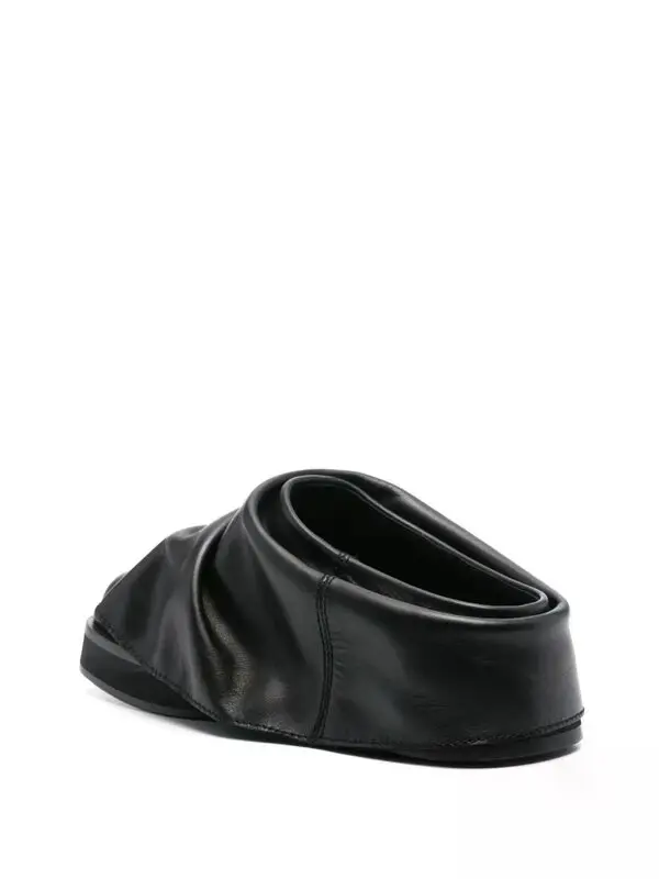 Attico Mini Robin Sabot - Black