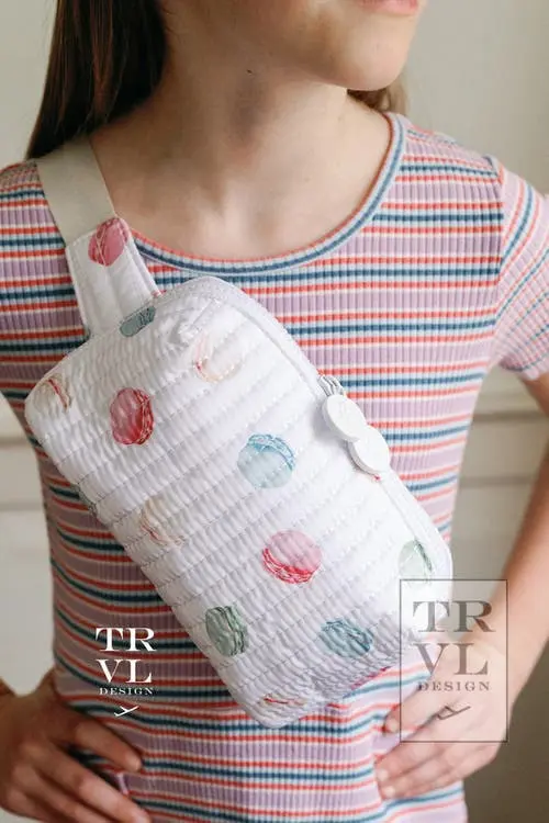 TRVL DESIGN Macaron Quilted Crossbody