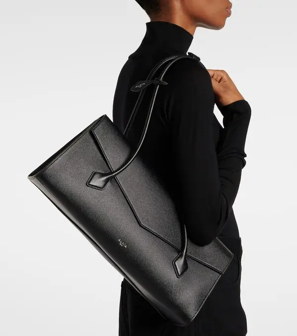 Alaïa Le Teckel Leather Shoulder Bag