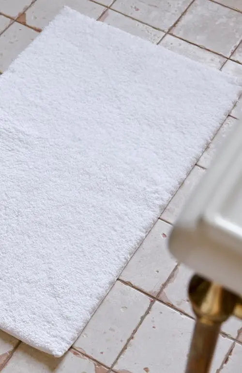 CHRISTY Deep Pile Thick Non-slip Bath Rug - White