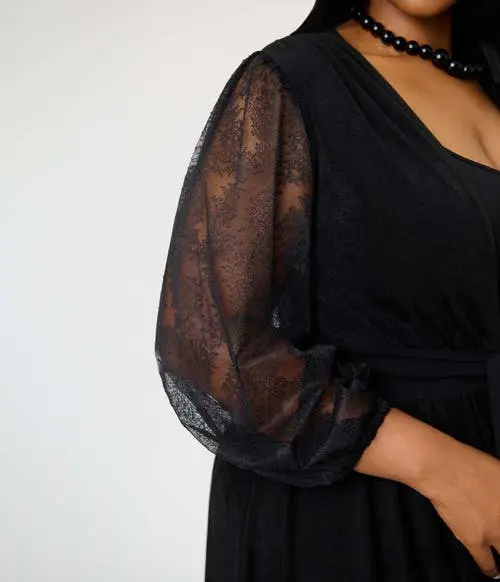 Unique Vintage Hollywood Duster