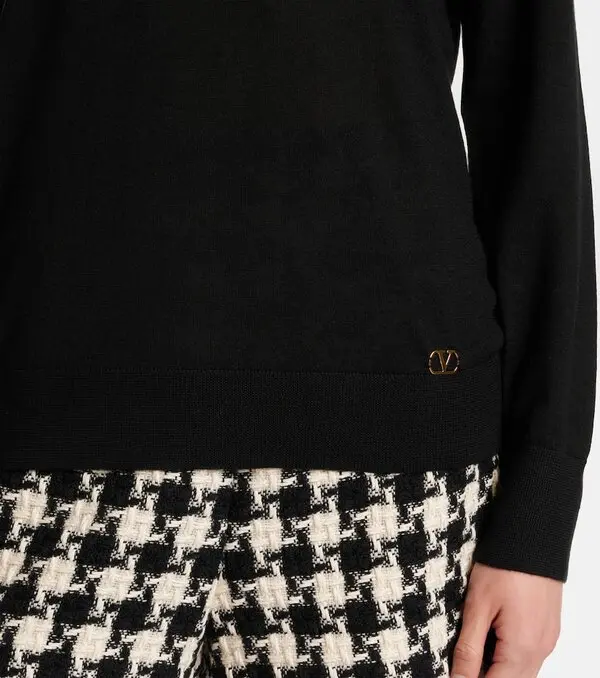 Valentino Garavani Cashmere And Silk Turtleneck Sweater