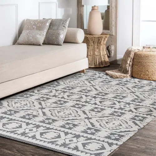 JONATHAN Y Citta High-low Pile Mediterranean Tile Indoor/outdoor Area Rug - White/black