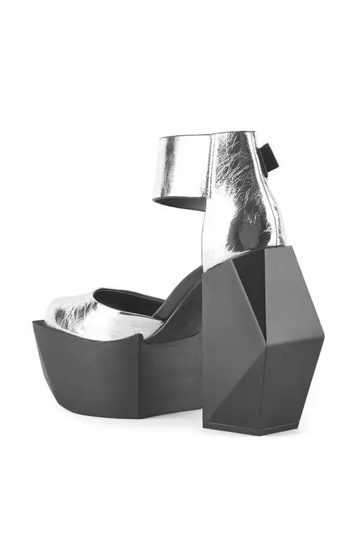 United Nude Stage D2 Platform Pumps - Silver