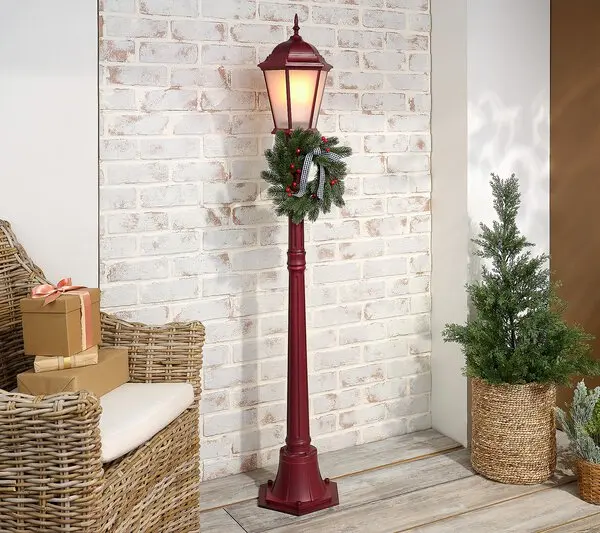 VALERIE PARR HILL As Is Indoor/outdoor Adjustable Lamp Post W/ Wreath Valerie - One-color