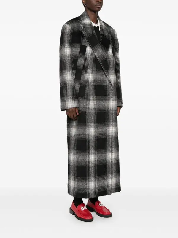 N°21 Plaid-Check Coat In Black - 39% Off | Editorialist