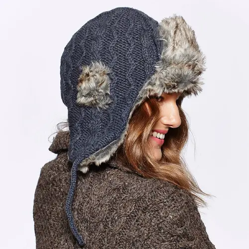NIRVANNA DESIGNS Cable Knit Trapper Hat With Faux Fur - Black