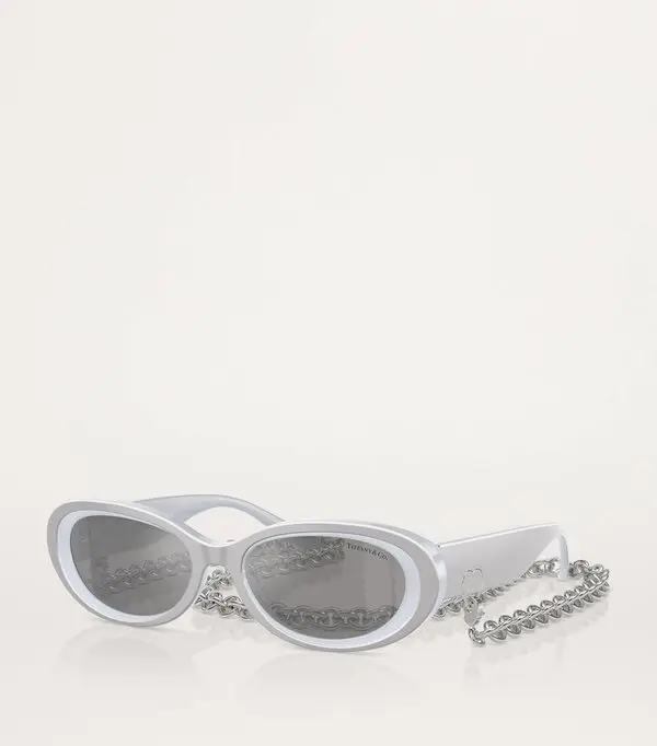Tiffany & Co. Oval Sunglasses With Chain Detail - Silver
