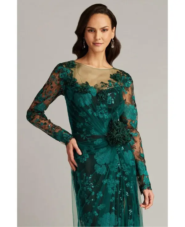 green emerald velvet dress Jessica Alba 2025 Vanity Fair Party Black Lace Strapless Gown