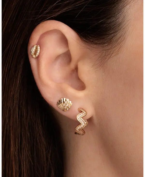 SYDNEY EVAN 14k Yellow Clam Shell Stud Earrings With Diamonds