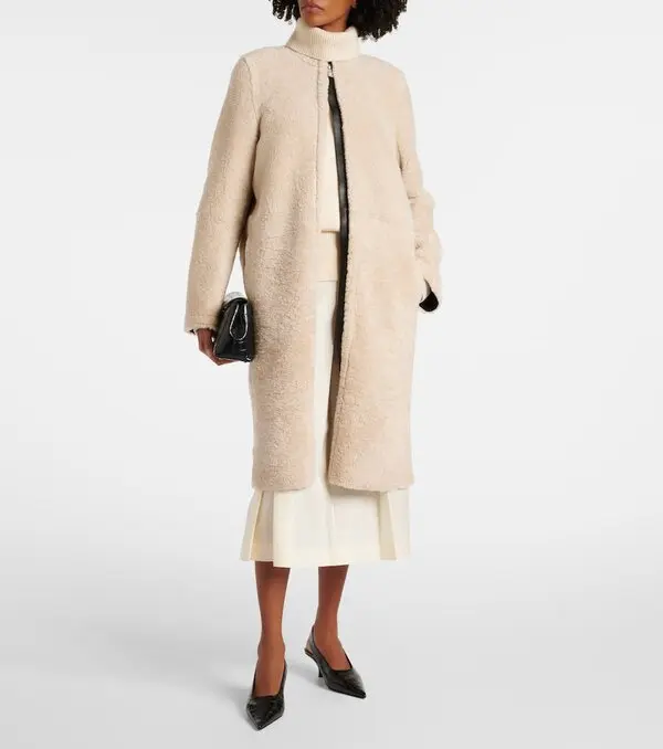 TOTEME Shearling Zip-up Coat - Beige