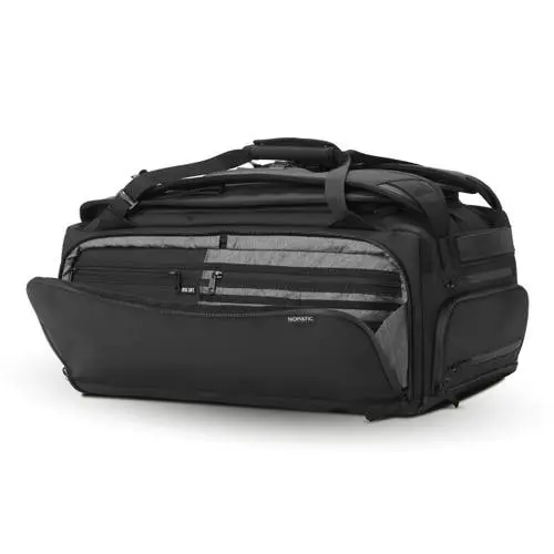 NOMATIC 40l Water Resistant Travel Bag