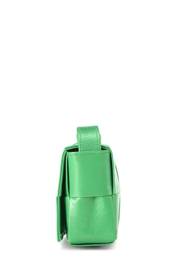 Bottega Veneta Maxi Intrecciato Candy Cassette Crossbody - Green