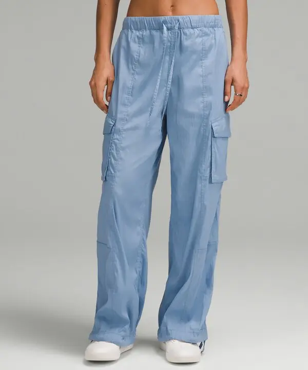 Lululemon Lightweight Adjustable Mid-rise Cargo Pant