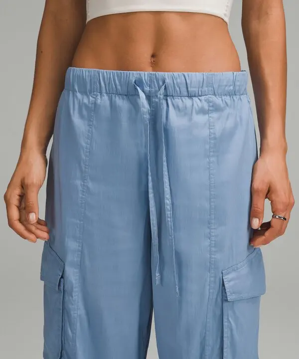 Lululemon Lightweight Adjustable Mid-rise Cargo Pant