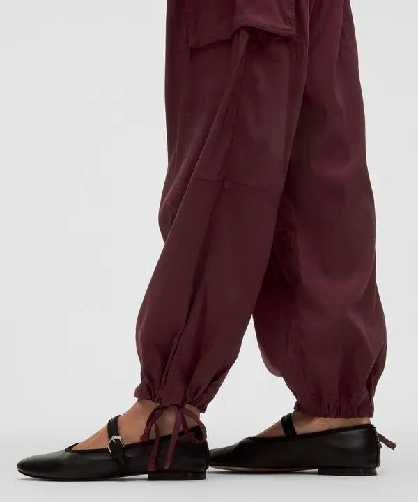 Lululemon Lightweight Adjustable Mid-rise Cargo Pant