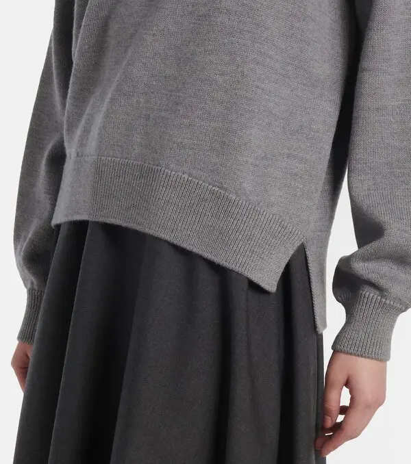 Dolce & Gabbana Virgin Wool Turtleneck Sweater