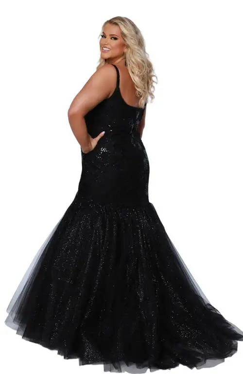 SYDNEY'S CLOSET Mermaid Evening Gown