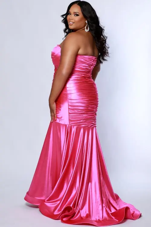 SYDNEY'S CLOSET Fitted Strapless Sweetheart Neckline Evening Gown