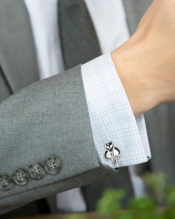 CUFFLINKS, INC. Star Wars Mandalorian