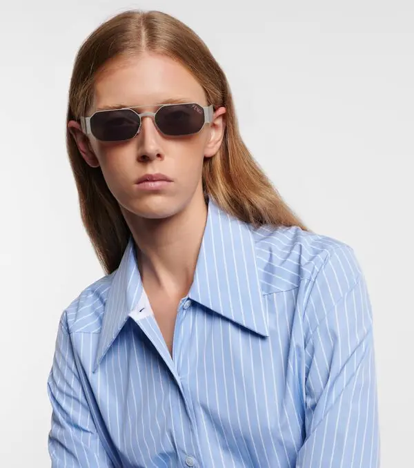 Fendi Cut-out Square Sunglasses