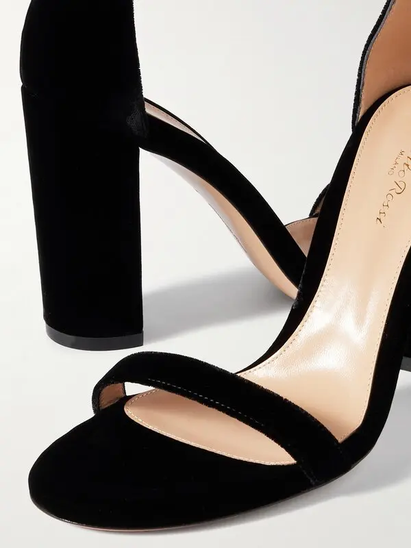 GIANVITO ROSSI Gaeta 105 Velvet Sandals - Black