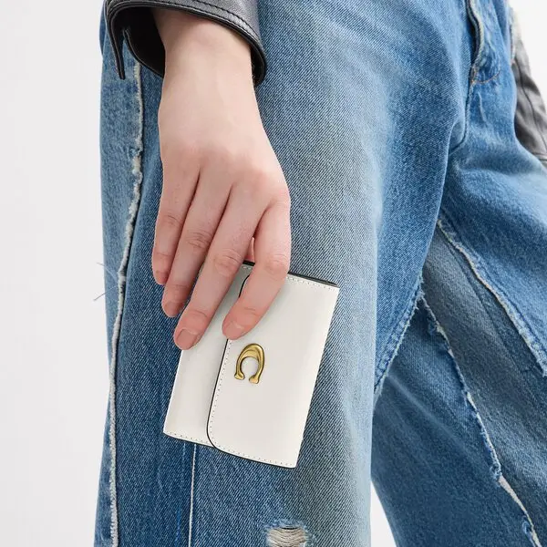 COACH Essential Card Holder Wallet - Brass/chalk