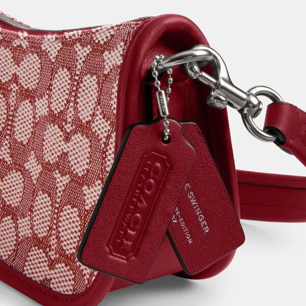 COACH Swinger Bag 20 In Signature Jacquard