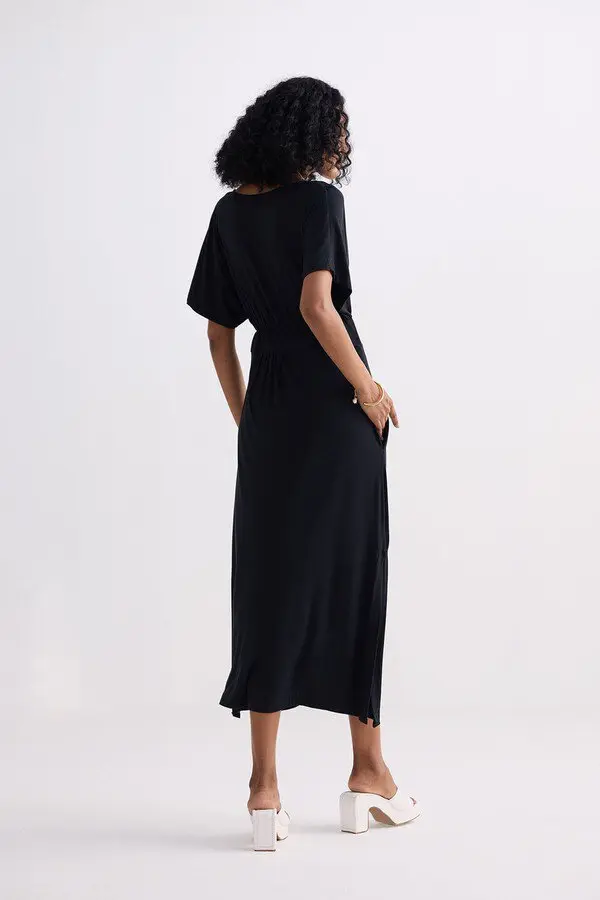 Reistor Flowy A-line Maxi Dress With Slits - Black