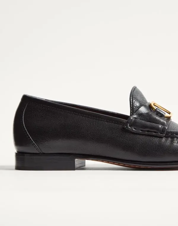 Valentino Garavani Vlogo Signature Buffalo Loafer - Black