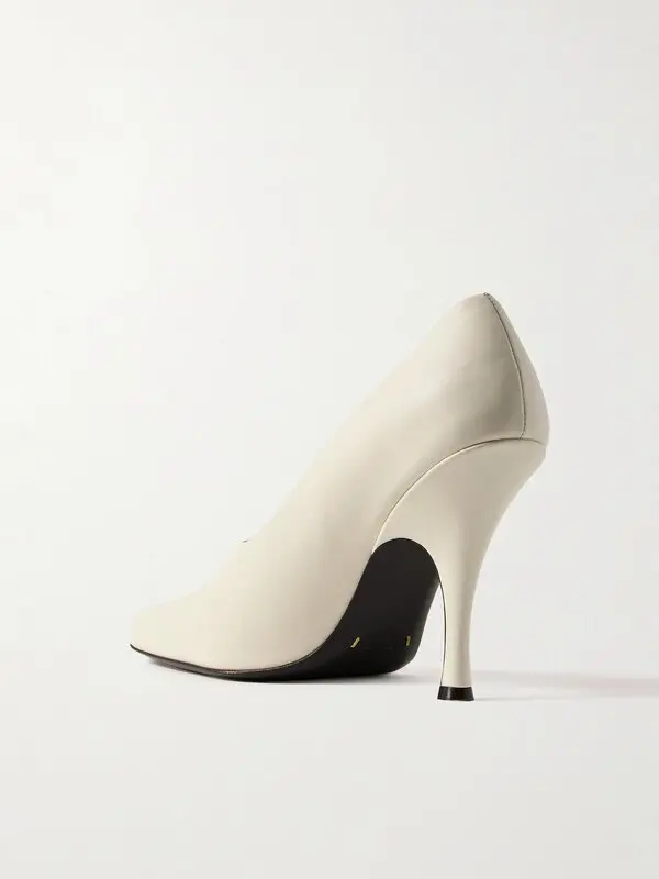 Khaite Eva Leather Pumps - Neutrals