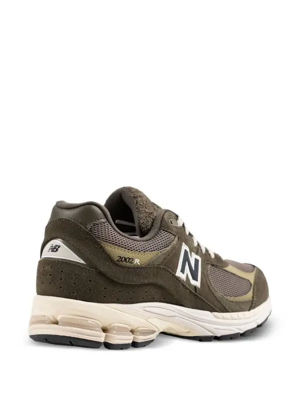 NEW BALANCE 2002 Sneakers - Green