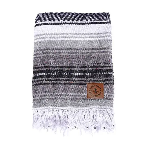 EVERYDAY CALIFORNIA Baja Blanket - Grey