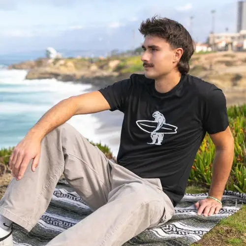 EVERYDAY CALIFORNIA Simply Brutus Tee - Black