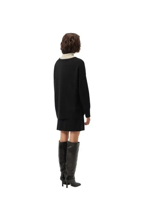 Gobi Cashmere Relaxed-fit V-neck Sweater