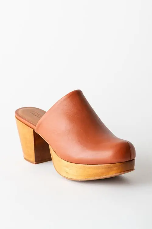 FORTRESS Ava Clog Mule - Whiskey