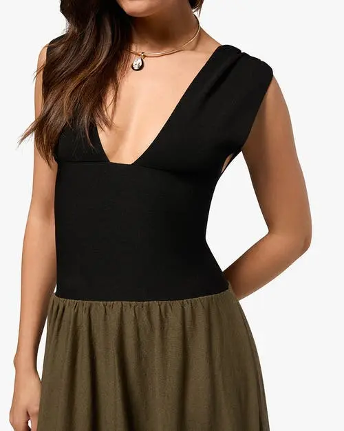 Weworewhat Deep V Corset Maxi Dress In Black/Fern - 70% Off | Editorialist
