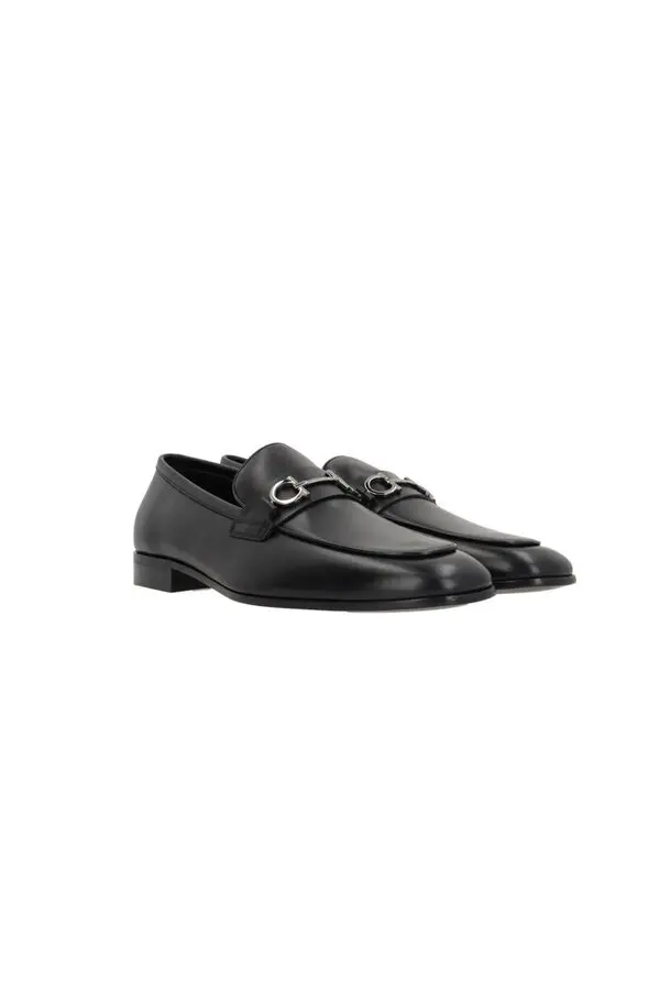FERRAGAMO Gancini Loafers - Black